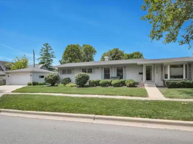 4436 FAIRVIEW AVE, DOWNERS GROVE, IL 60515 Single Family Resid.