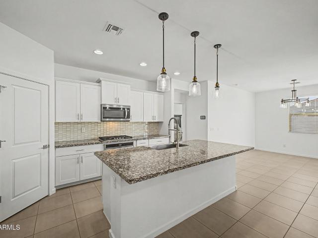 4436 w sweetbush way