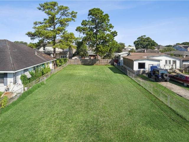 4437 Prairie Street