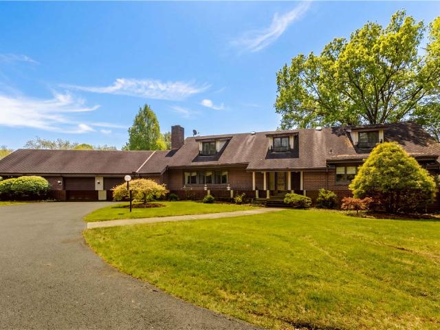 4437 twin oaks