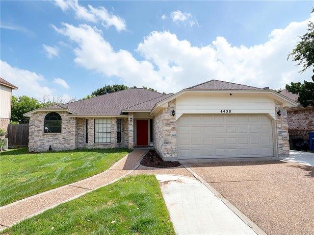 4438 Silver Hollow Dr, Corpus Christi, TX 78413
