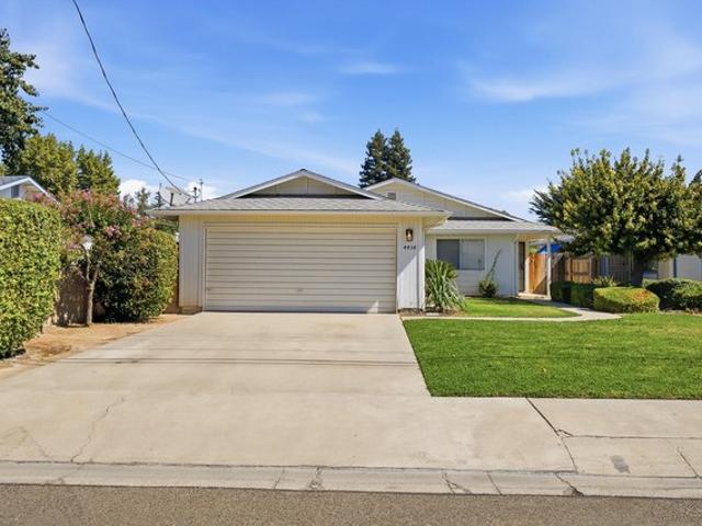 4438 W Feemster Ave, Visalia, CA 93277