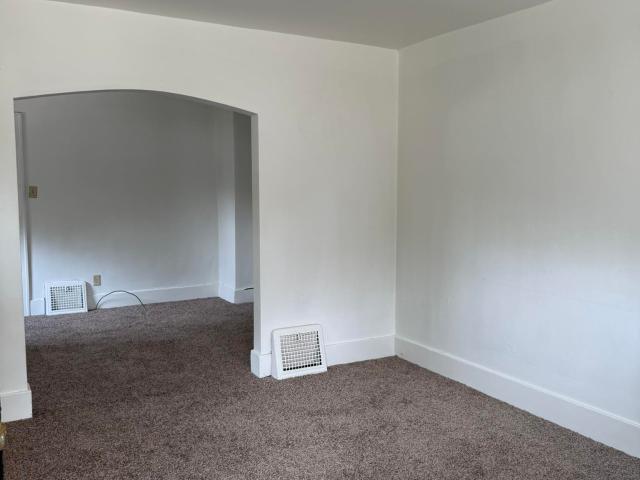 4438 Weisser Park