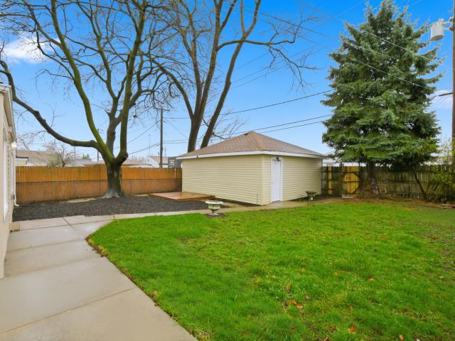 4438 Wesley Ter, Schiller Park, IL 60176 | Compass