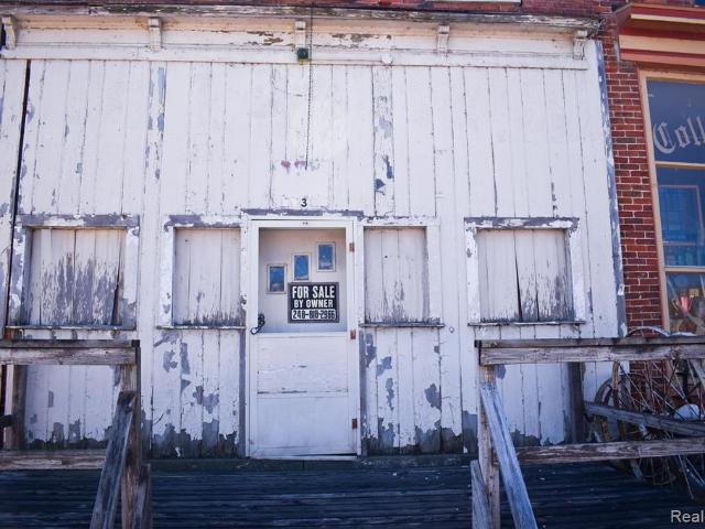 4439 MAIN Street