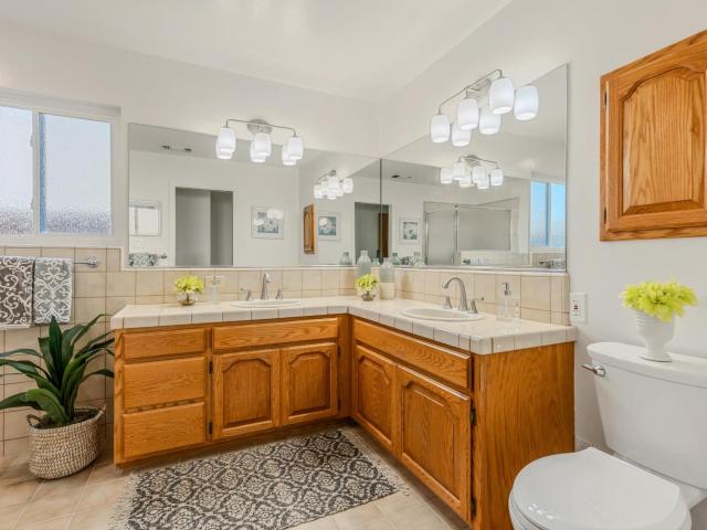 4439 Morpheus Ln, Sacramento, CA 95864 | MLS #226032