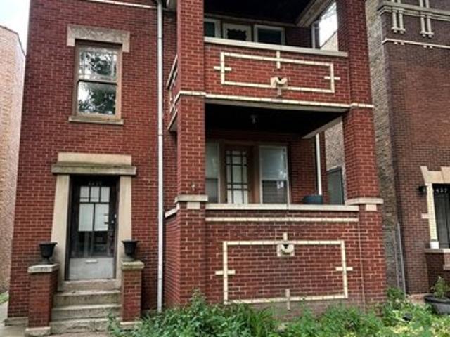 4439 N Whipple St, Chicago, IL 60625