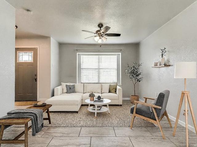 4439 Tropical Dr, San Antonio, TX 78218