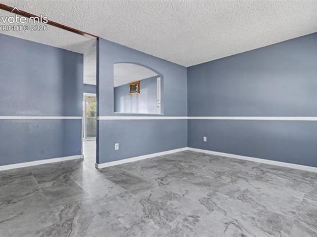 4430 N Enchanted Circle