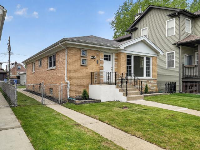 4430 N Mulligan Avenue