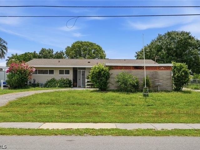 4430 Orange Grove Blvd, North Fort Myers, FL 33903