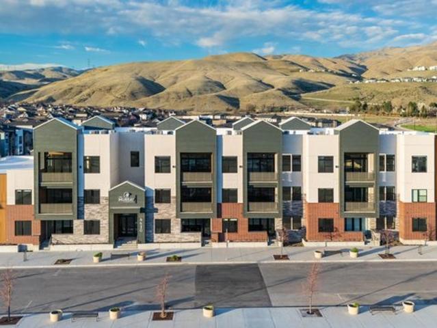 4430 E Haystack St Apt 204, Boise, ID 83716