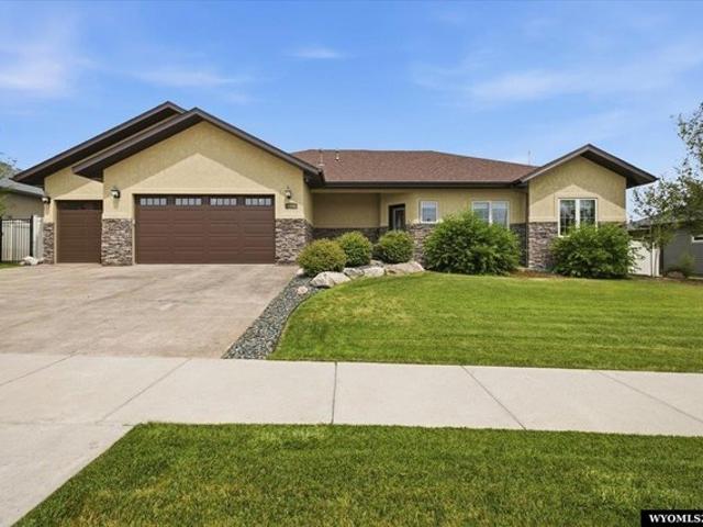 4430 Gramin Dr, Casper, WY 82609