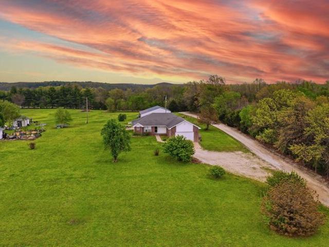 4430 S 170th Rd, Bolivar, MO 65613