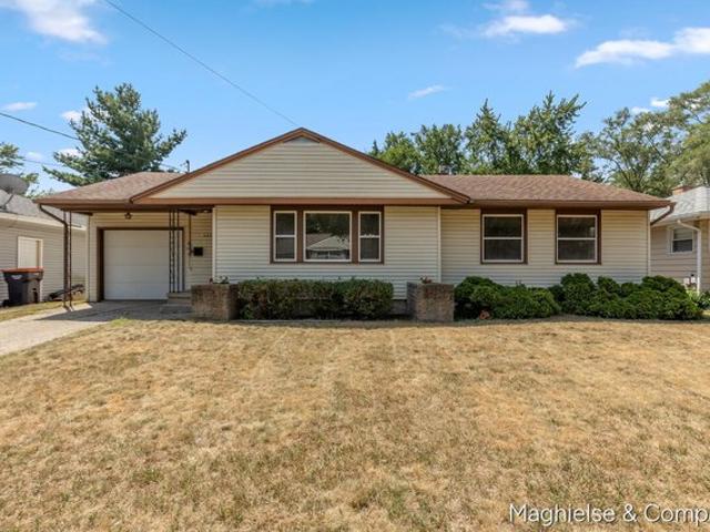 4431 Burgis Ave SE, Grand Rapids, MI 49508