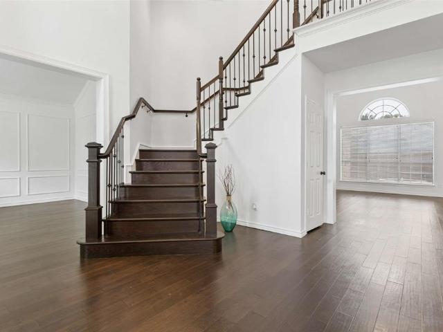 4432 English Oak Drive
