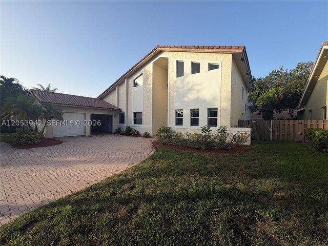 4433 NW 67th Ave, Coral Springs, FL 33067