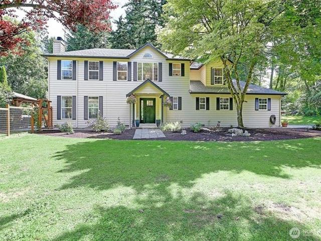 4433 Village Rd, Stanwood, WA 98292