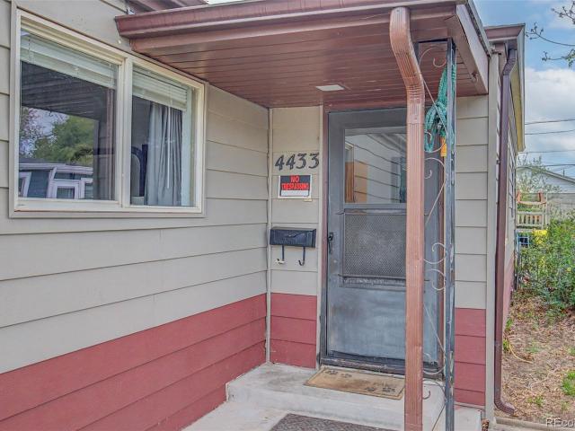 4433 W Dakota Avenue # 4433&4435