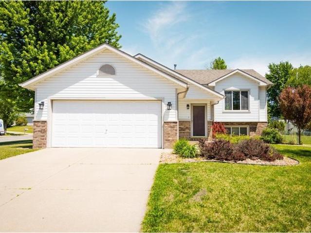 4433 57th St NW, Rochester, MN 55901