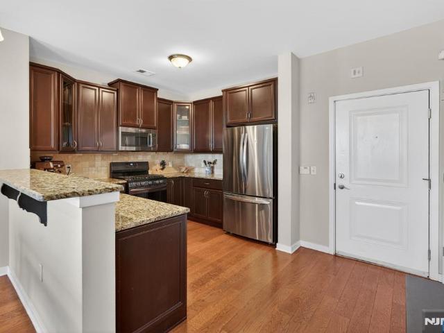 443 2nd Street # 406