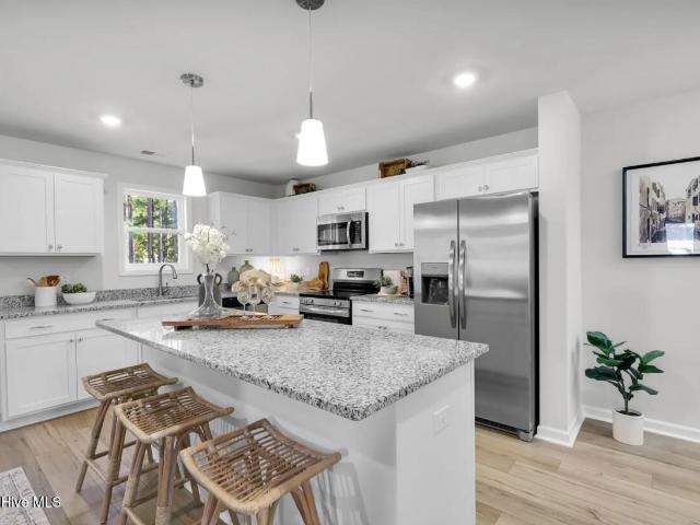 443 Galloping Foal Way SE