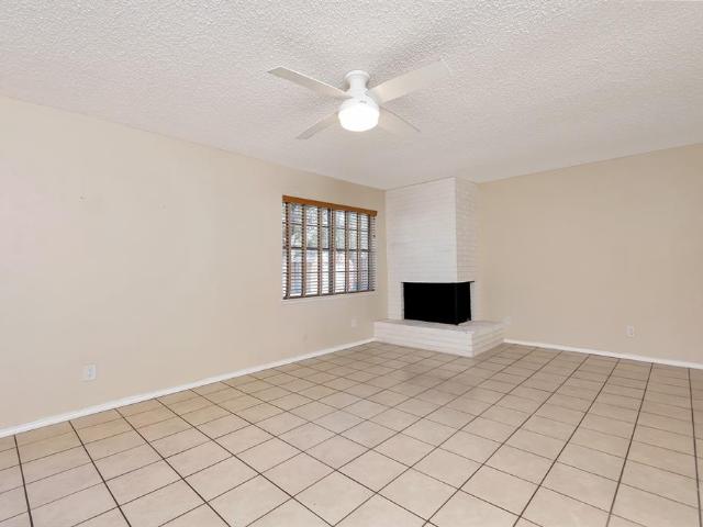 443 E Magnolia Lane
