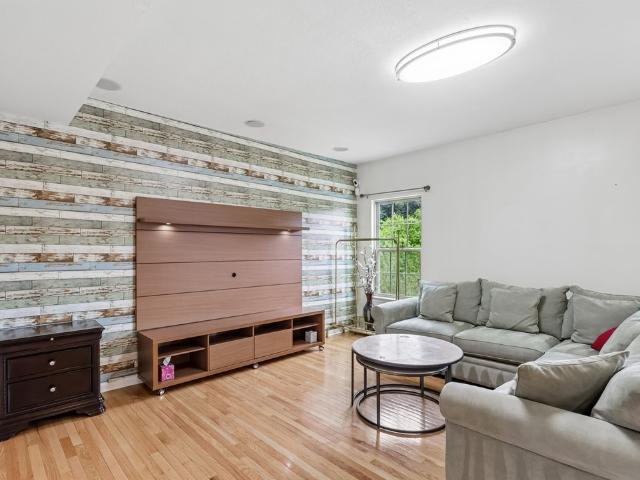 443 Isabella Court