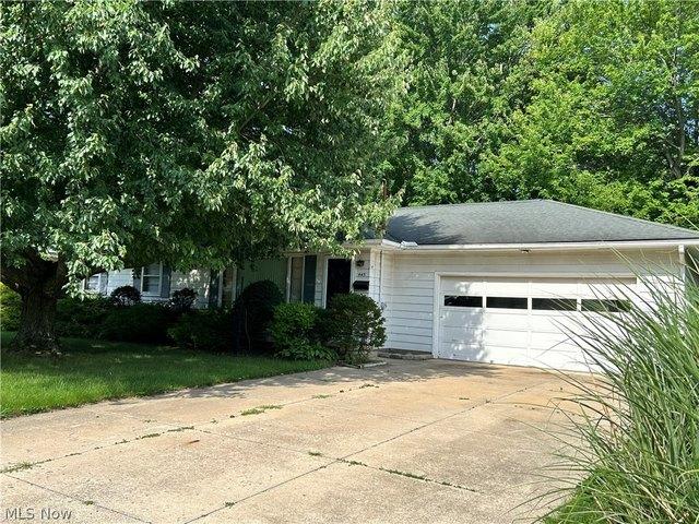 443 Lansing Rd, Akron, OH 44312