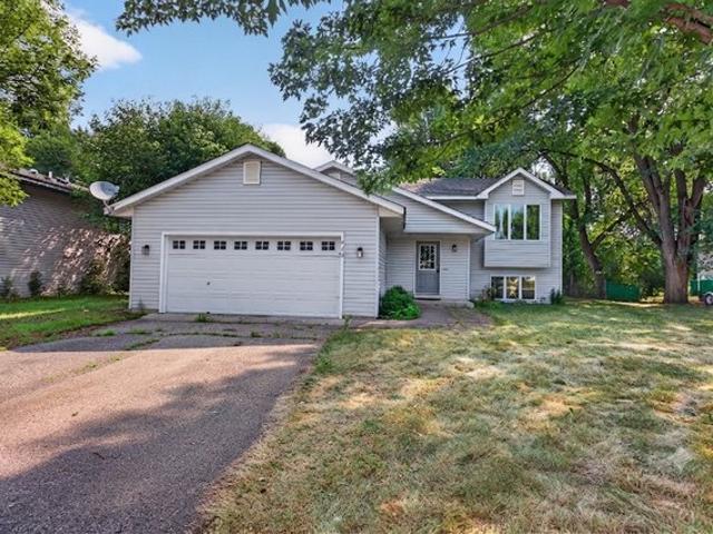 443 Market St S, Shakopee, MN 55379