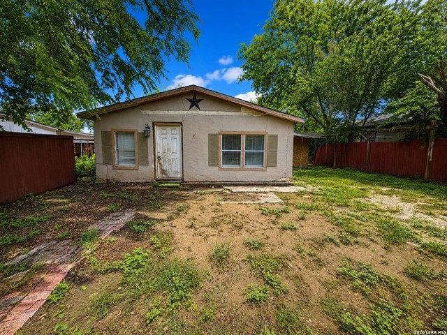 443 N San Ignacio Ave, San Antonio, TX 78228