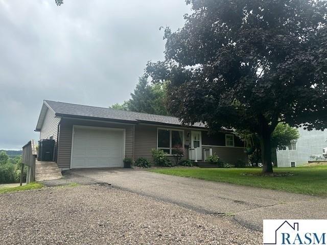443 S 7th St, Saint Peter, MN 56082