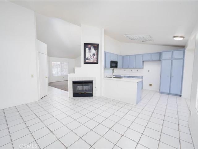 443 S Tamarisk