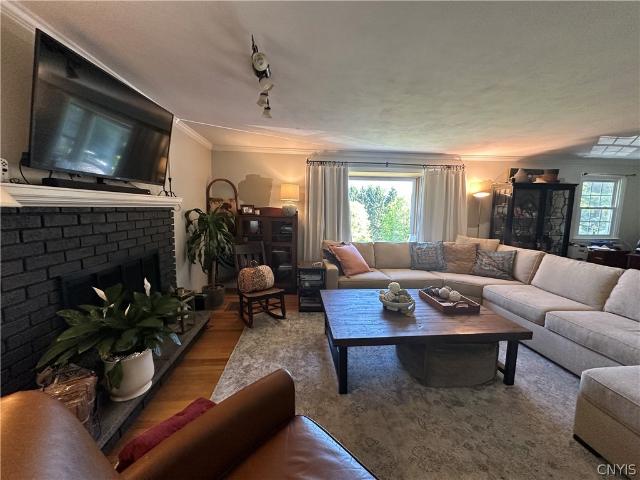 443 Surrey Drive