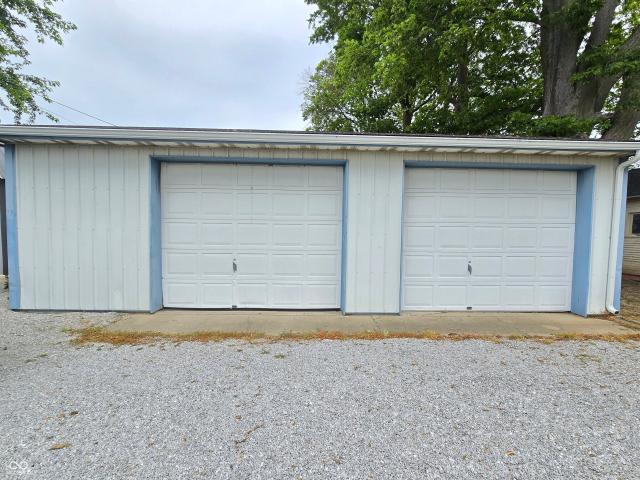 443 W 1st