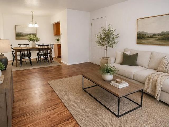 443 W Wheatland Rd, Dallas, TX 75232