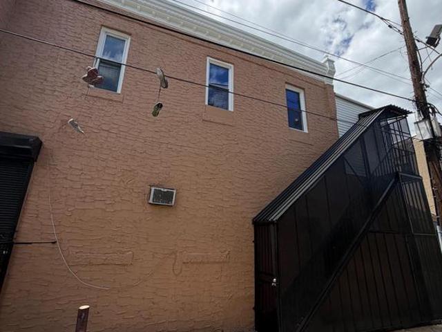 443 W Indiana Avenue