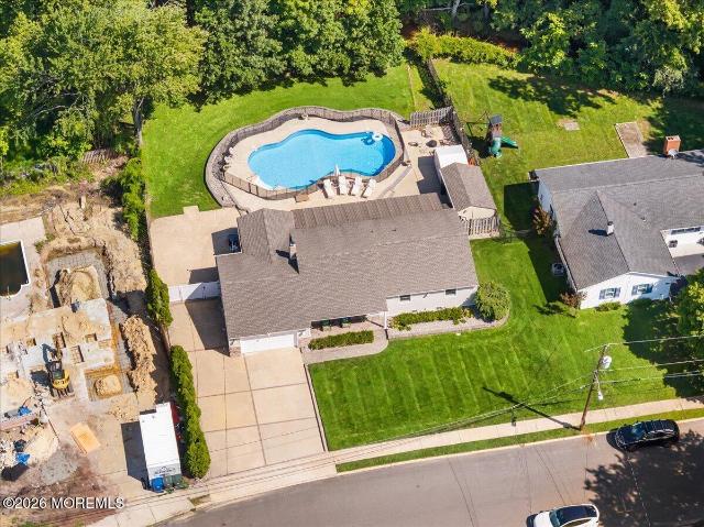 443 W Lake Avenue
