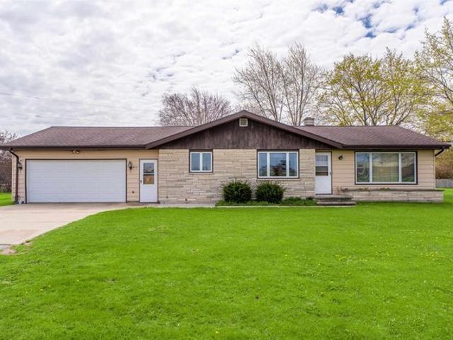 443 W Main St, Chilton, WI 53014