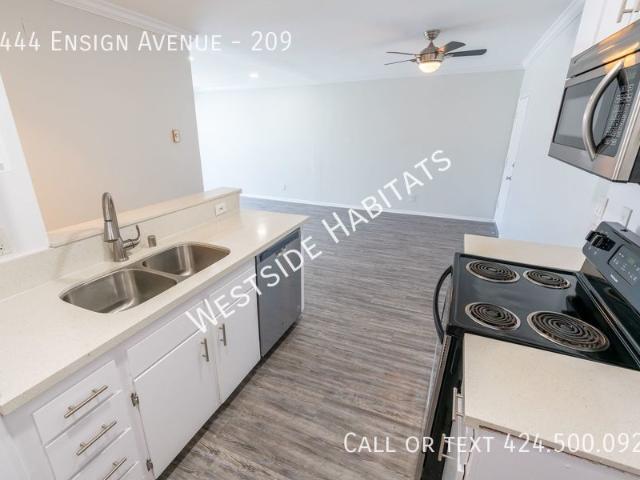 4444 Ensign Gorgeous, fully renovated building located in Toluca Lake