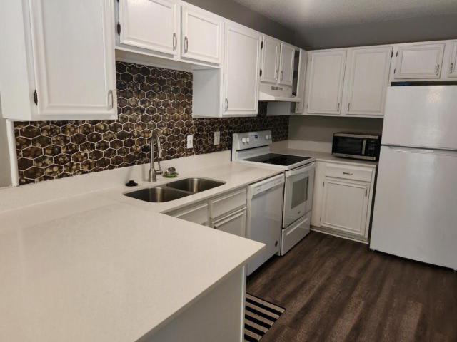 4444 Woodgate Court