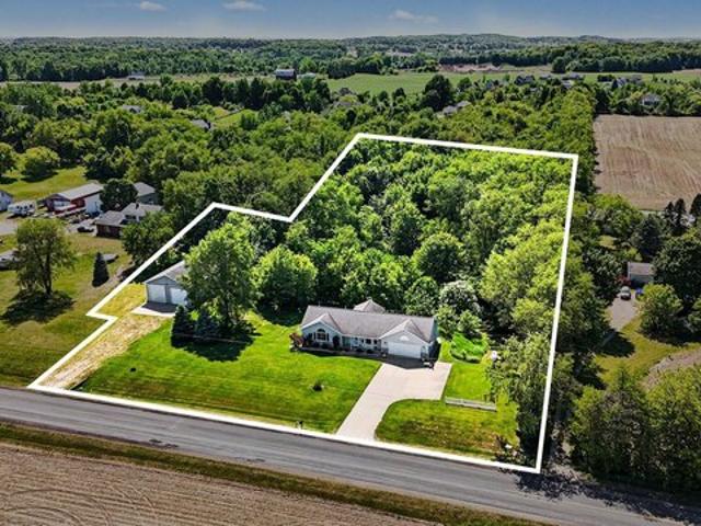 4444 2nd St, Caledonia, MI 49316