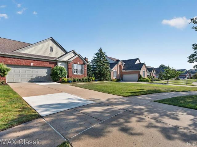 44457 Birchwood Court # 18