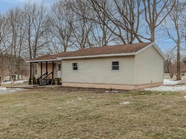 4445 N 1St Place