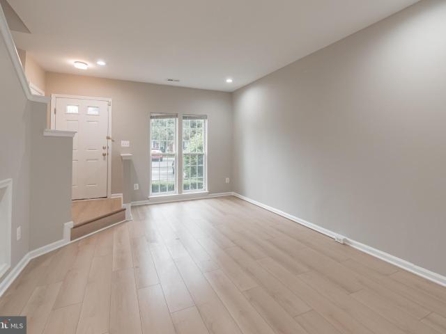 44475 Watertown Ter, Ashburn, VA 20147 | MLS #VALO2121 | Compass