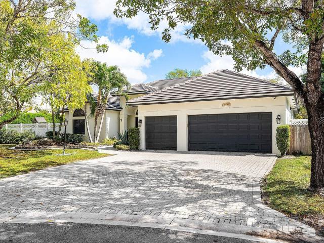 4447 NW 82nd Ave, Coral Springs, FL