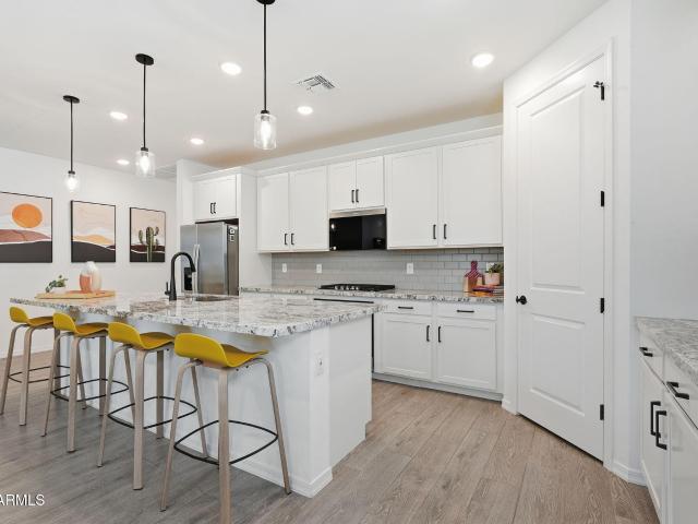 4447 w mountain laural drive