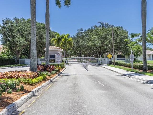 4440 NW 42nd Ter, Coconut Creek, FL 33073