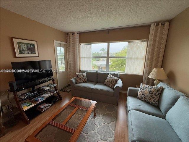 4441 NW 16th St Apt J308, Lauderhill, FL 33313