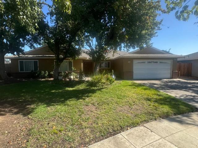 4442 N Hacienda Drive, Fresno, US, CA